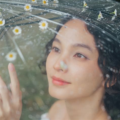 White Gallery ห้องภาพสีขาว Model Yokyok Dechpreechachai Photo