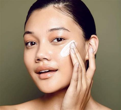 Know The Types And Uses Of Makeup Primer According To Skin Tone Omfom