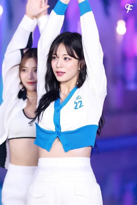 hourly chaeng 🐿️🍀 (@chaengspecs) / Twitter
