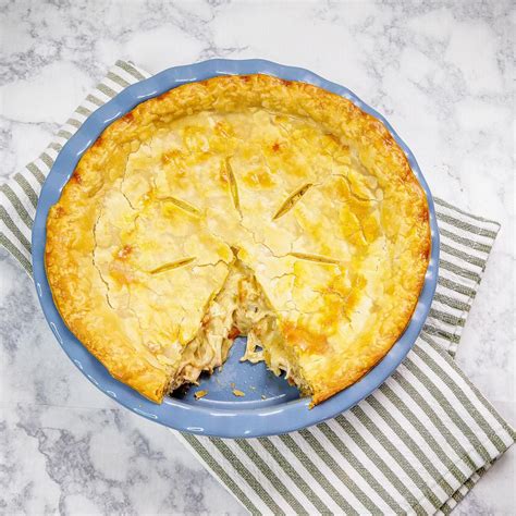 Your This Shortcut Chicken Pot Pie Takes Less Than 10 Minutes To