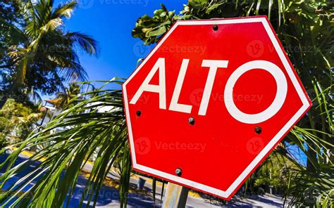 Stop Sign Alto In Spanish In Puerto Escondido Mexico 46814885 Stock