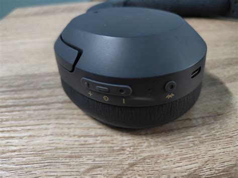 Edifier Wb820nb Bluetooth Over Ear Headphones Audio Headphones