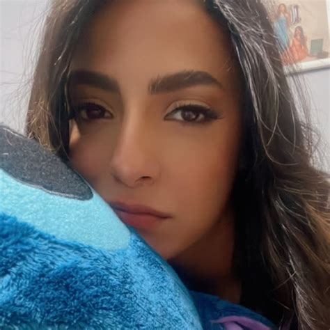 Sadaf🐚 Sdfem • Threads Say More