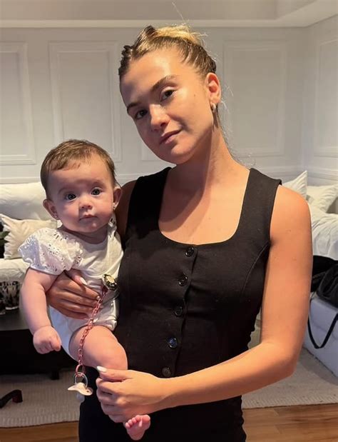 Así Está Hoy Olivia La Hija Del Kun Agüero Y Sofía Calzetti Que