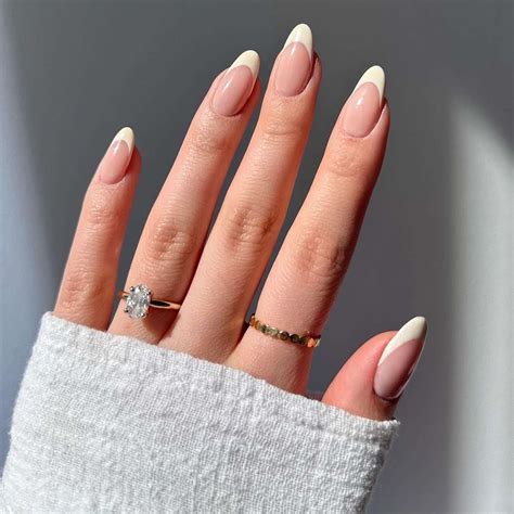 25 Medium Length Nail Ideas Worth Copying