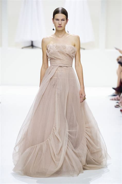 These Are The Dreamiest Dresses From Paris Haute Couture Week