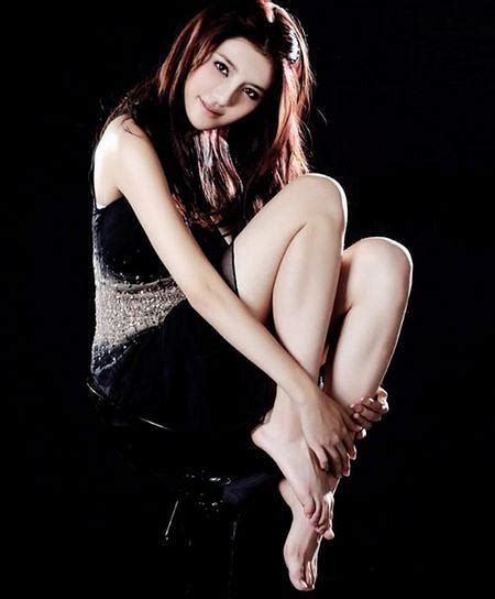 Karena Ng Feet