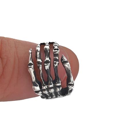 Skeleton Hand Ring Gothic Ring Silver Memento Mori Skull Ring