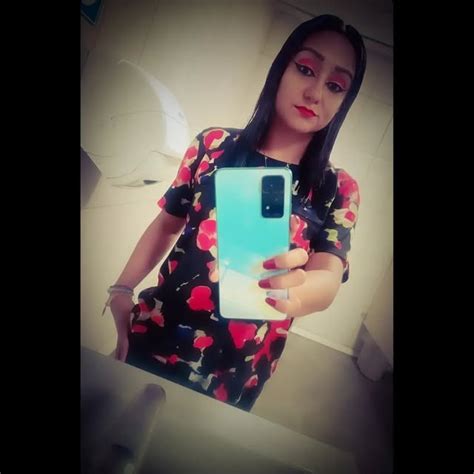 Vanessa Purpel Sip Vanessa Purple Threads Say More