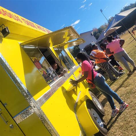 Weezys Mobile Eats And Catering