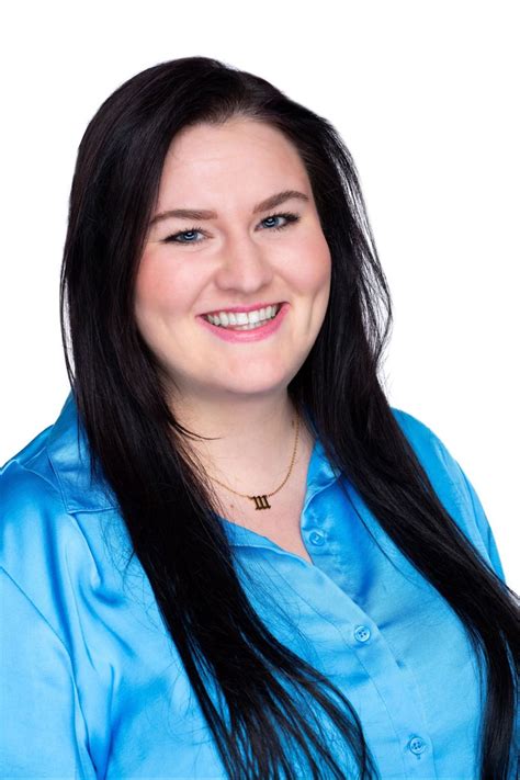 Alyssa Jouret on LinkedIn: Time for a refresh🦋 Thank you Ian Crumpler for the new headshot!
