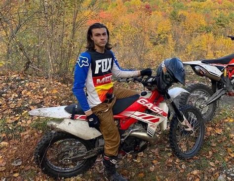 Miles Pfeffer Bio Age Career Height Net Worth Facts