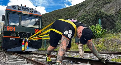 Alemán Bate Récord Guinness En Cusco Jalando Tren De 81 Toneladas Peru Correo