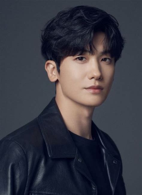 朴炯植確定主演sbs新劇《寶物島》化身吞噬集團的野心男，與大前輩許峻豪合作！ Ksd 韓星網 韓劇