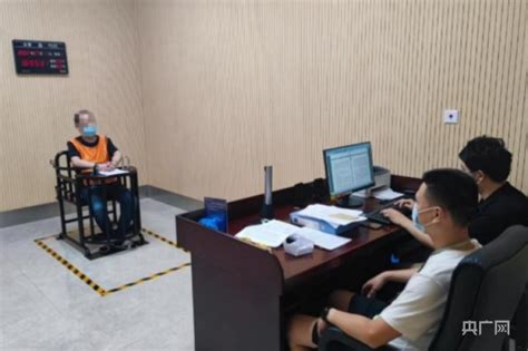 利用职务之便 出纳侵占公司2000余万元 腾讯新闻