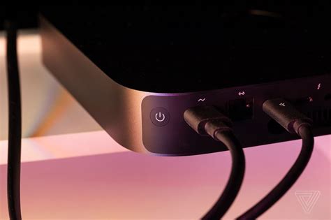 Apple Mac Mini 2018 Review The Mini Gets Mighty And Pricey The Verge