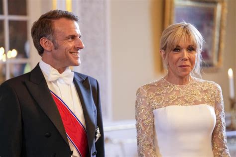 Brigitte Macron Fait Sensation Cette Robe Dentelle Blanche Qui Fait Beaucoup Parler Public