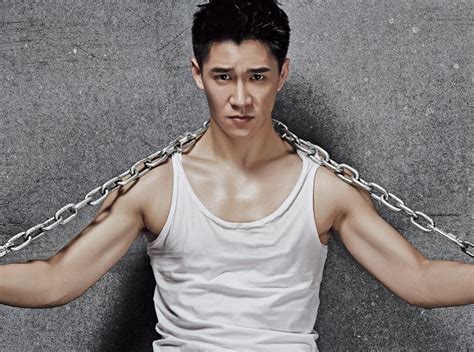 刘衍辰最新时尚大片曝光 化身硬汉彰显型男本色