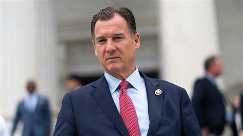 Suozzi Slams Trump Over Ukraine Says Putin Shouldnt Be Awarded For Awful Things Ukrainians