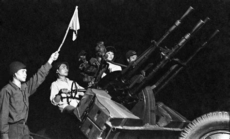 Hà Nội Điện Biên Phủ trên không 1972 Thắng lợi của bản lĩnh Việt