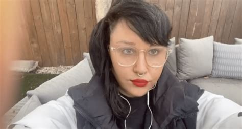 Amanda Bynes Found Wandering Naked In Downtown La Placed On Psychiatric Hold The