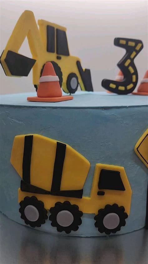 Construction Birthday Cake