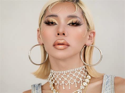 小田切ヒロ みんな〜♡ アクスタたくさんgetしてくれてありがとう〜🖤 潤沢に在庫準備したのですが、一部即完してしまいました😭 すごく嬉しいのぉ〜😍 しかし、買えなかった人も沢山いて悲しみ