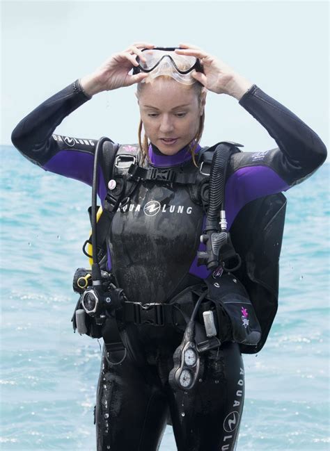 Pin By Gear Girls International On Modern Diving 1 Scuba Girl Wetsuit