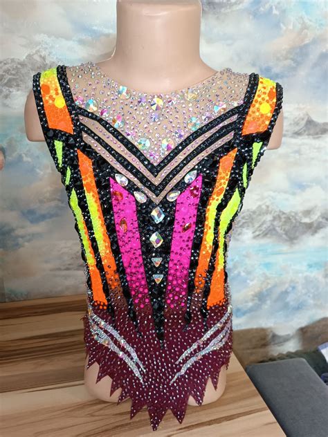 Купальник для художественной гимнастики 6 800 грн Одяг для дівчаток Кропивницький на Olx