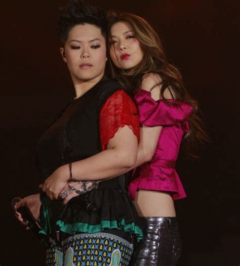 T Nh C Con Trai Th Nh Long Ang Y U B N Ng Gi I