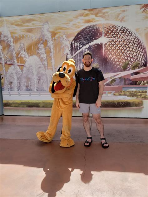 Pluto Loves Trifecta Rhookah