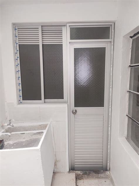 Puerta De Aluminio Puertas De Baño Aluminio Puertas De Aluminio