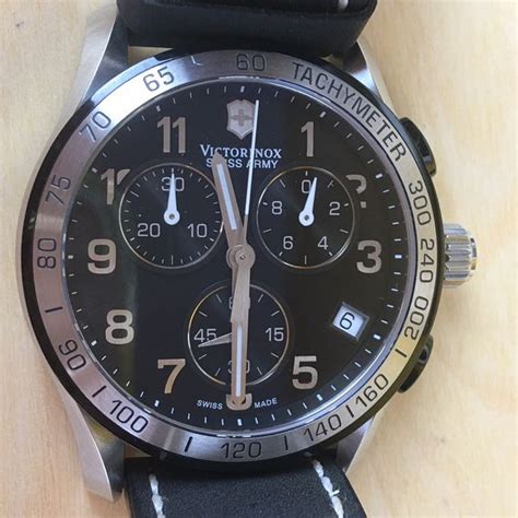 Chronograph Classic Swiss Army Victorinox 241404 Menâ S Watch Brand New