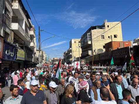الأردن الآلاف في مسيرات تضامنية مع غزة وصلاة الغائب للجمعة الثالثة