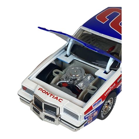 1985 Rusty Wallace 2 Alugard 1 24 Action Historical Series Limited 1