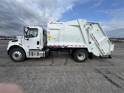 Pac Mac Rlm11 11 Yd Rear Loader Freightliner M2 106 Vin Wg2206 Municipal Equipment Inc