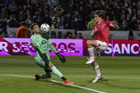 Argentinos Fue Más Que Platense Pero Se Topó Con Un Macagno Brillante El Gráfico