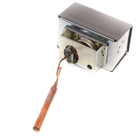 Honeywell Home Aquastat Range 100 To 200f 1 12 To 3 I L4080b1352 Zoro