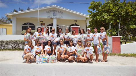 Hooters Bartender Grace Burchett Reveals How She Got In Shape For The