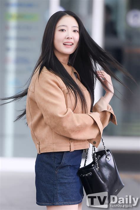 【照片】李世榮出國前往泰國普吉，機場生圖太美堪比開濾鏡 Ksd 韓星網 明星