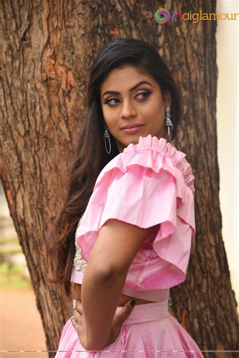 Iniya Actress Hd Photos Images Pics And Stills 485165