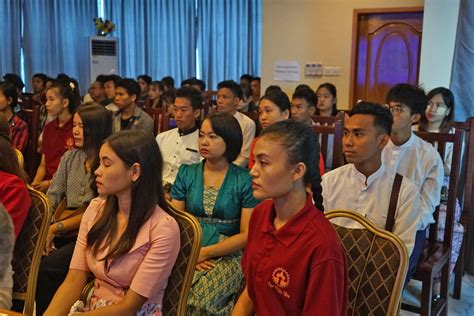 ဟိုတယ်ဆိုင်ရာဝန်ဆောင်မှုသင်တန်းဆင်းပွဲအခမ်းအနားသို့ တိုင်းဒေသက