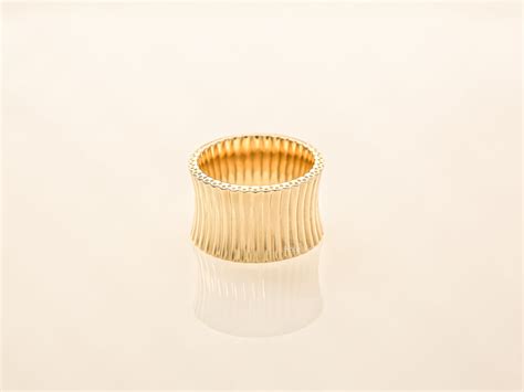 Kobelli Custom Tailored Ribbed Solid Gold Wide Ring
