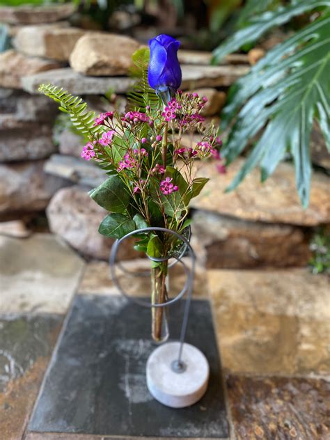 Loop De Loo Vase Nicola Flora