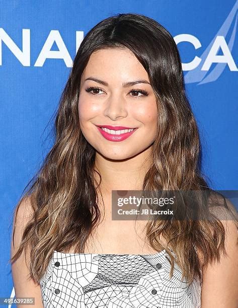 Miranda Cosgrove 2014 Photos And Premium High Res Pictures Getty Images