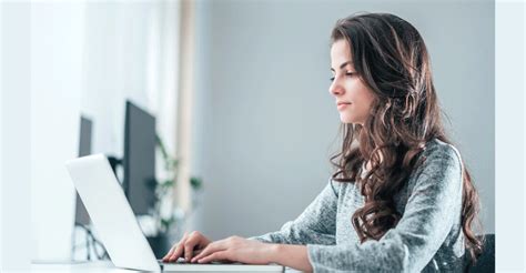 ഹൈക്കോടതിയിൽ സിസ്റ്റം അസിസ്റ്റന്റാകാം 230 ഒഴിവിൽ ബിരുദക്കാർക്ക് അവസരം പ്രായപരിധി 40jobs