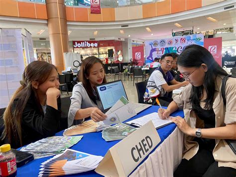 Ched Caraga Engages Youth At Oportyouthnidad Caravan During Linggo Ng