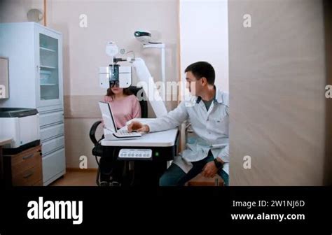 Optometric Equipment Stock Videos And Footage Hd And 4k Video Clips Alamy