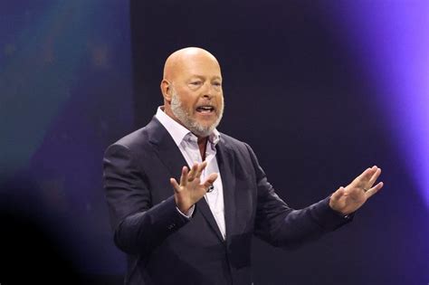 The Disney Cfo Who Raised Concerns About Bob Chapek Has Respect On The
