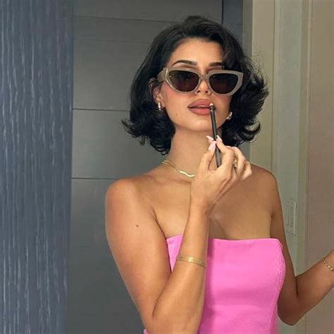 This Wavy Bob Is The Real Star Of The Sex And The City Reboot Glamour Uk